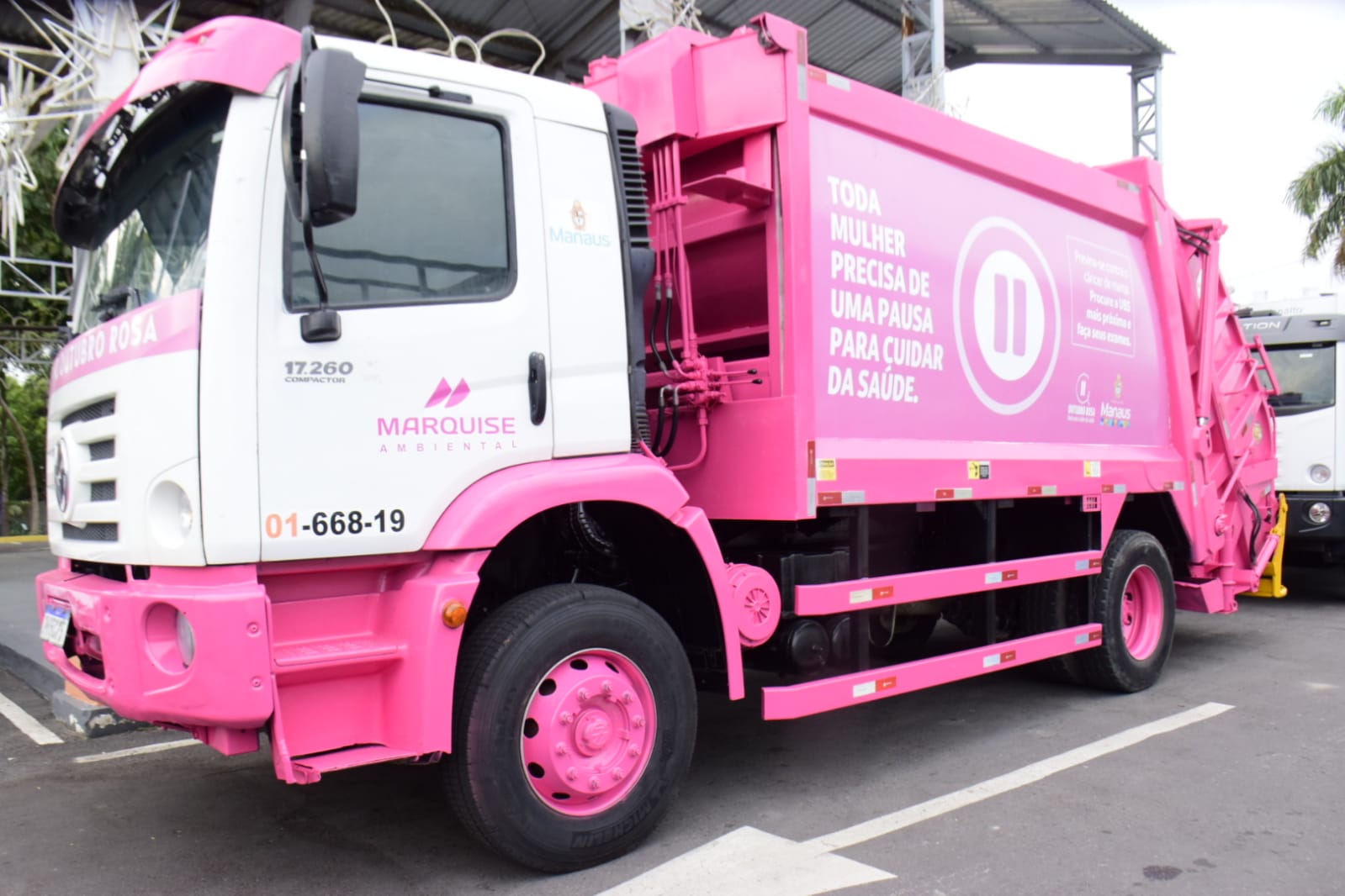 Outubro Rosa: Caminhões de lixo circulam em campanha – Difusora 96.9